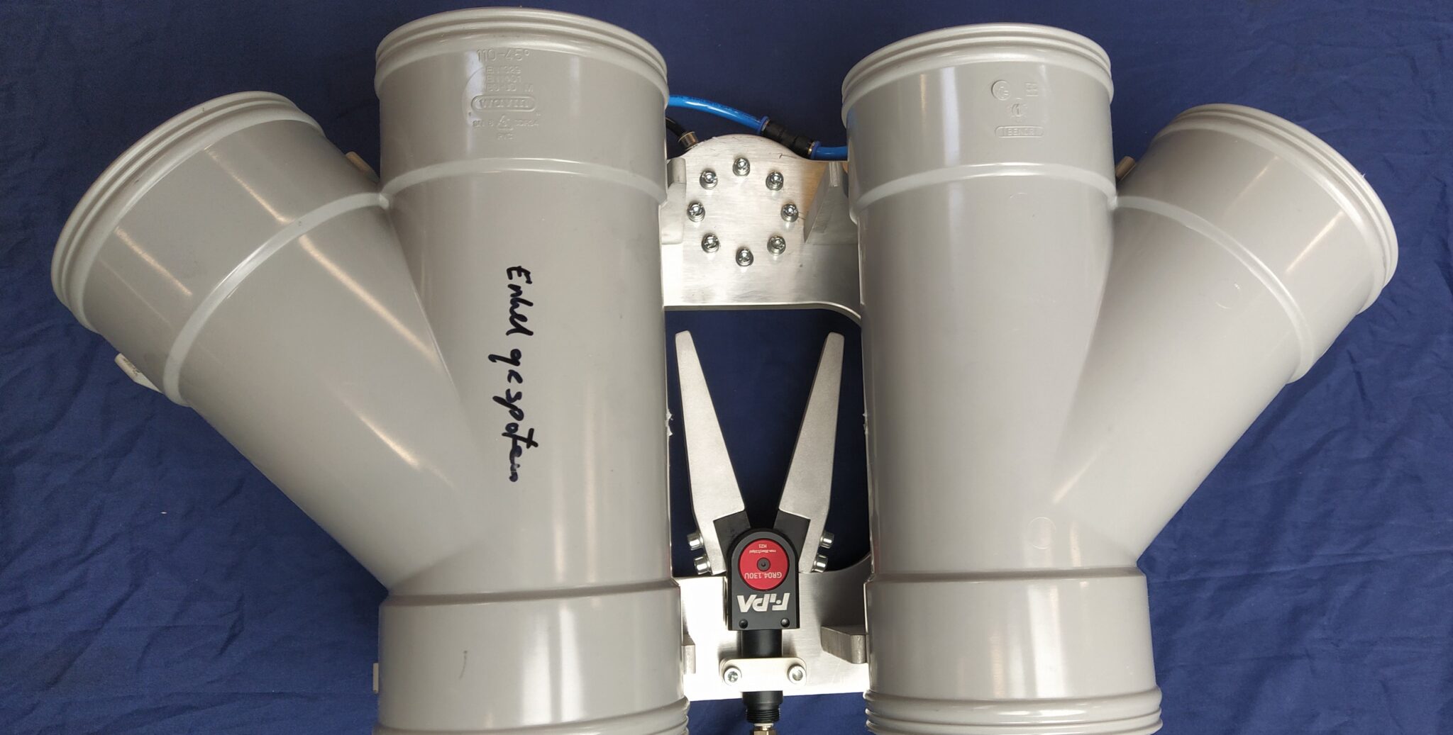 Grijpers en Aflegstations riool koppelstukken - Technisch buro Hemmes